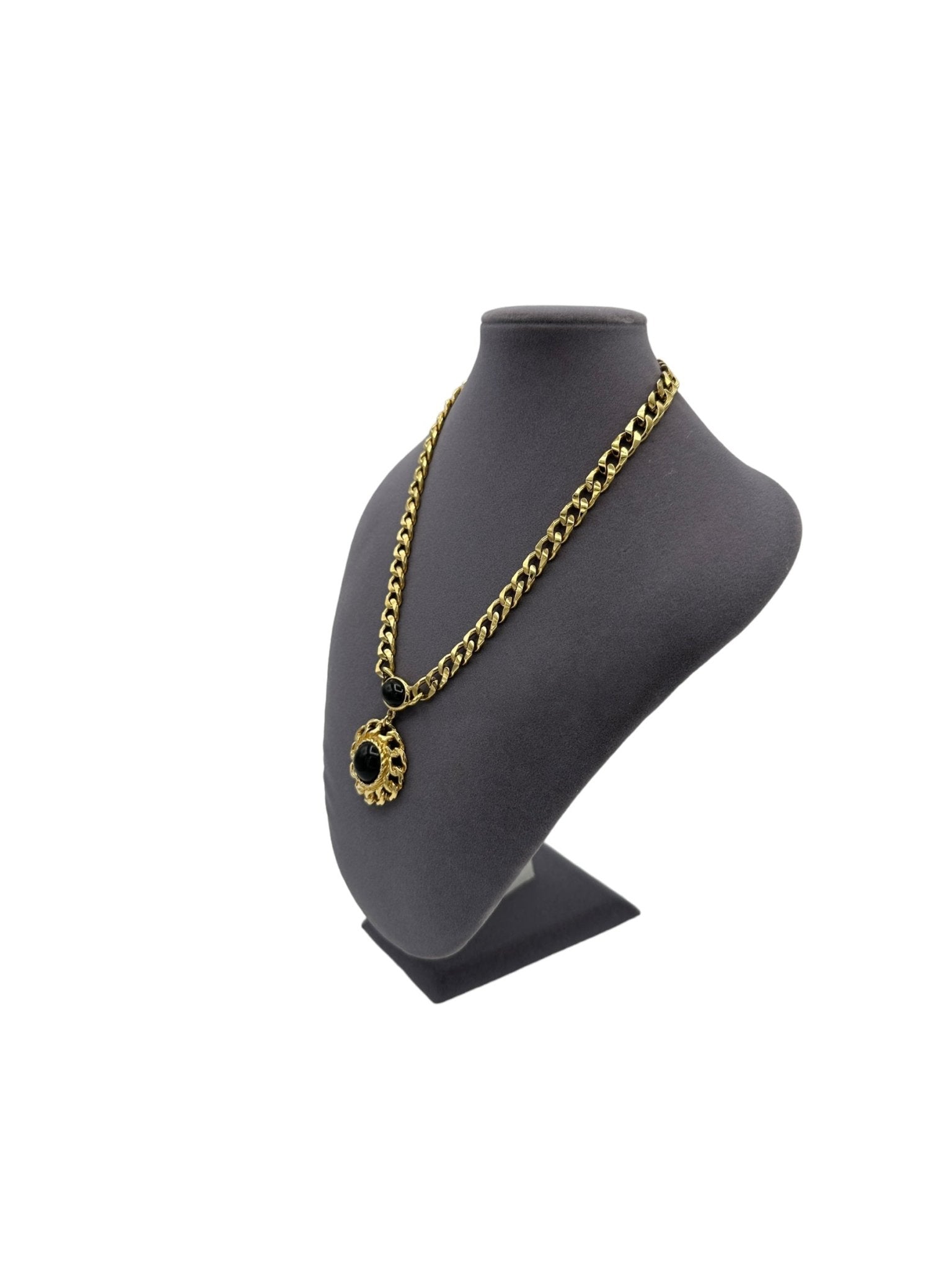 Trifari tm gold chain necklace store